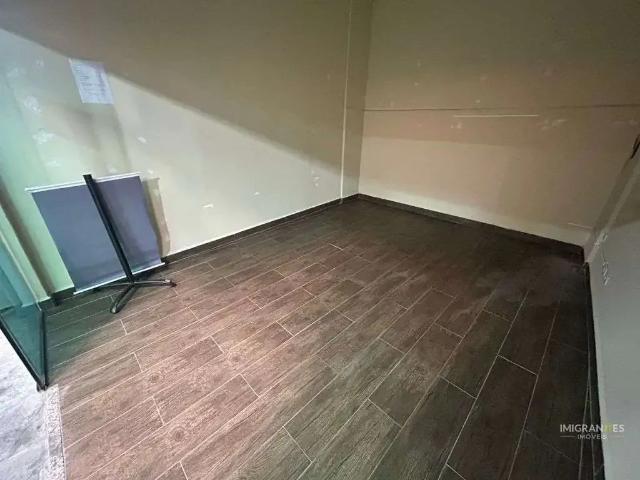 Conj. Comercial / Sala para Locação em Praia Grande/SP Boqueirão