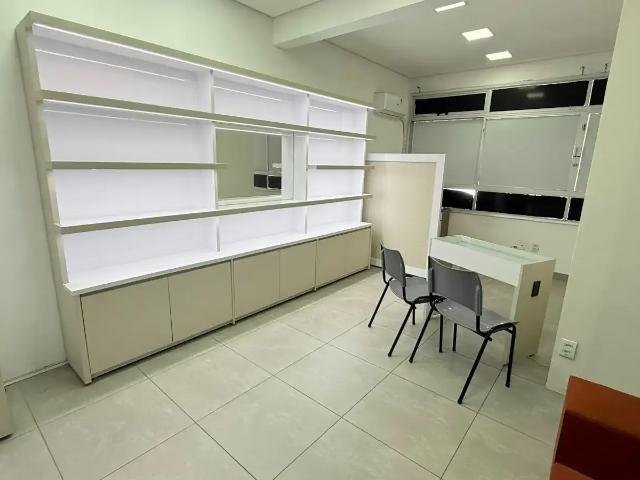 Conj. Comercial / Sala para Locação em Praia Grande/SP Boqueirão