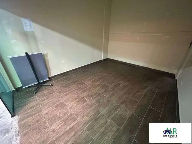 Conj. Comercial / Sala para Locação em Praia Grande/SP Boqueirão