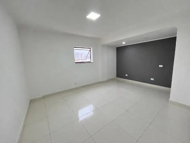 Conj. Comercial / Sala para Locação em Praia Grande/SP Boqueirão