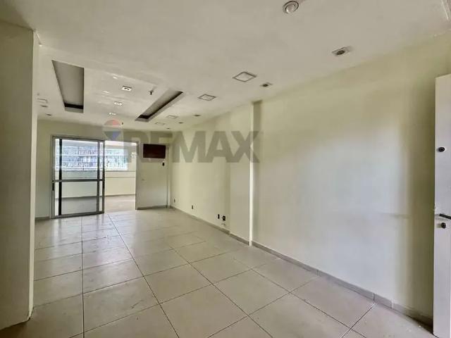 Conj. Comercial / Sala para Locação em Rio de Janeiro/RJ Recreio dos Bandeirantes