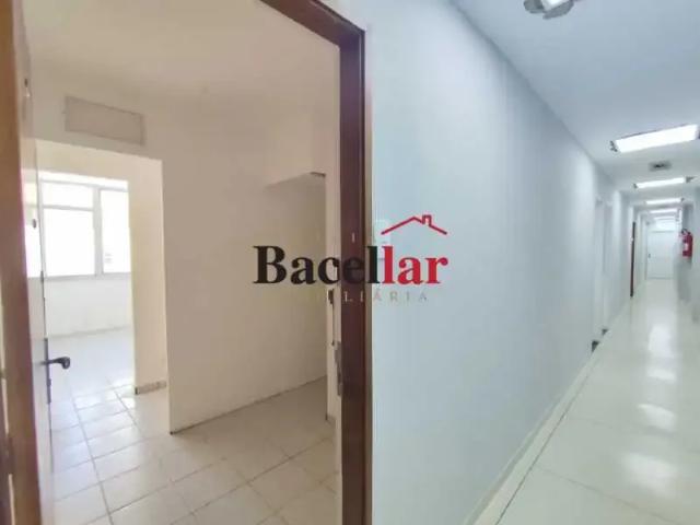 Conj. Comercial / Sala para Locação em Rio de Janeiro/RJ Tijuca