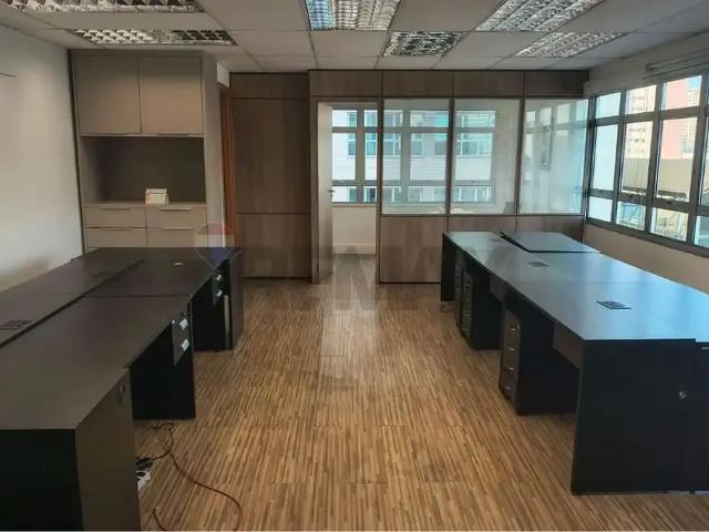 Conj. Comercial / Sala para Locação em São Caetano do Sul/SP Centro