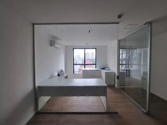 Conj. Comercial / Sala para Locação em São Caetano do Sul/SP Centro