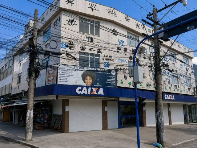 Conj. Comercial / Sala para Locação em São Gonçalo/RJ Paraíso