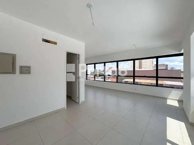 Conj. Comercial / Sala para Locação em São José do Rio Preto/SP Centro