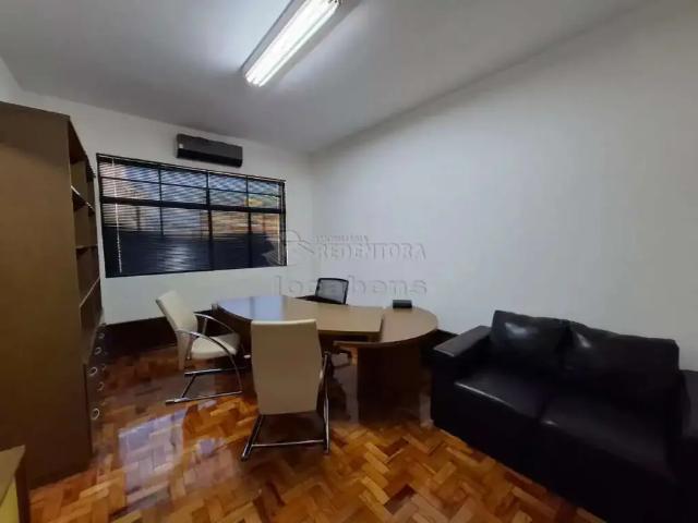 Conj. Comercial / Sala para Locação em São José do Rio Preto/SP Centro