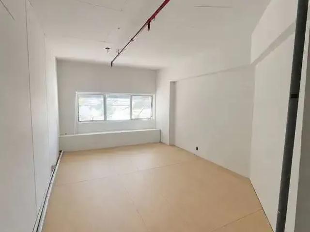 Conj. Comercial / Sala para Locação em São José dos Campos/SP Centro