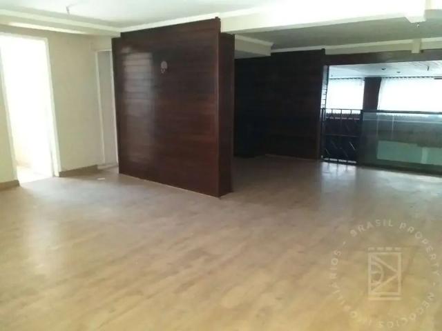 Conj. Comercial / Sala para Locação em São José dos Campos/SP Centro