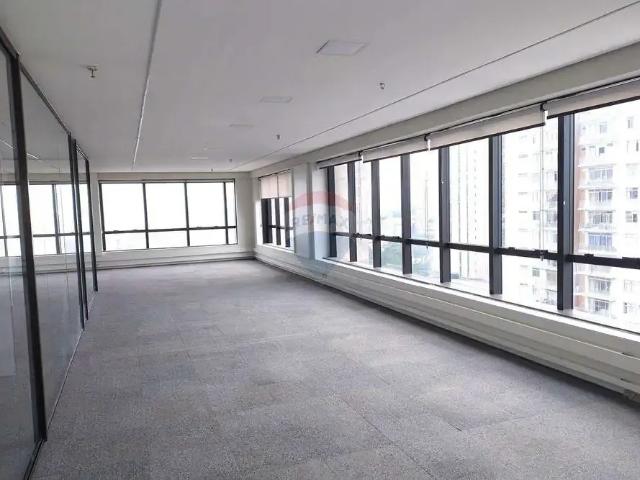 Conj. Comercial / Sala para Locação em São José dos Campos/SP Centro