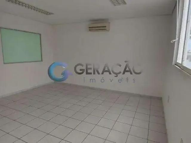 Conj. Comercial / Sala para Locação em São José dos Campos/SP Centro