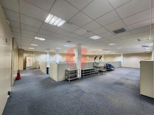 Conj. Comercial / Sala para Locação em São José dos Campos/SP Jardim das Indústrias