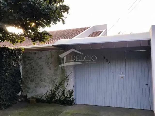 Conj. Comercial / Sala para Locação em São José dos Pinhais/PR Centro 5 Quartos