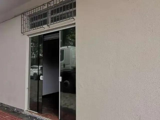Conj. Comercial / Sala para Locação em São José/SC Campinas