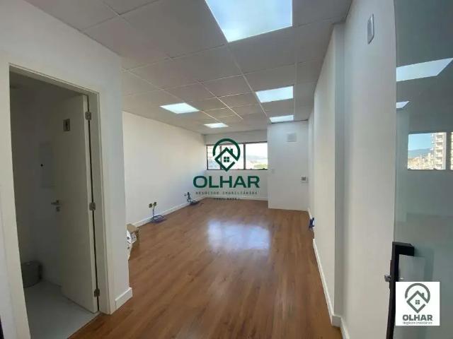 Conj. Comercial / Sala para Locação em São José/SC Campinas
