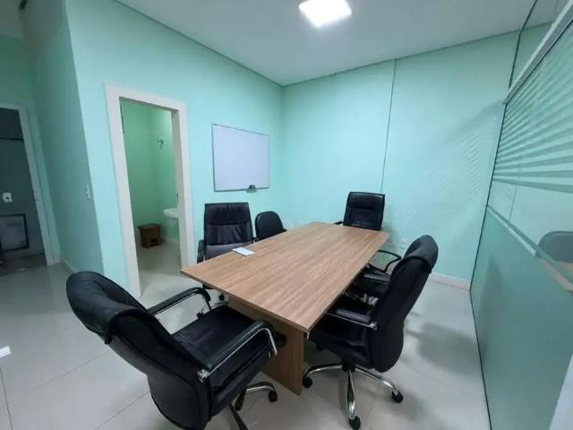 Conj. Comercial / Sala para Locação em São José/SC Campinas