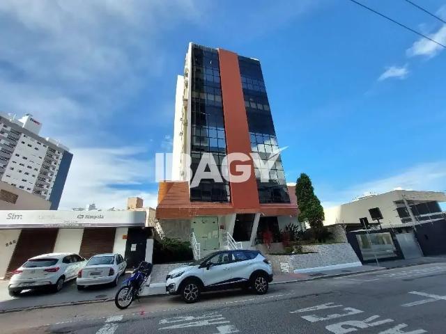 Conj. Comercial / Sala para Locação em São José/SC Kobrasol