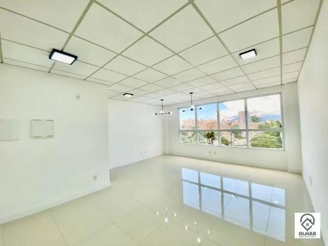 Conj. Comercial / Sala para Locação em São José/SC Barreiros