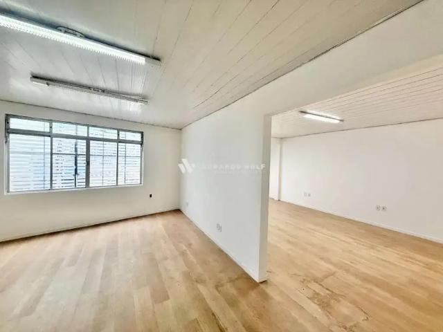 Conj. Comercial / Sala para Locação em São José/SC Barreiros