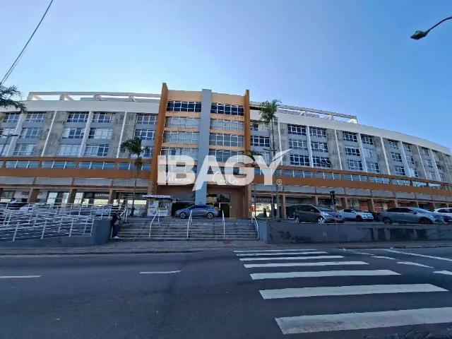 Conj. Comercial / Sala para Locação em São José/SC Forquilhinhas