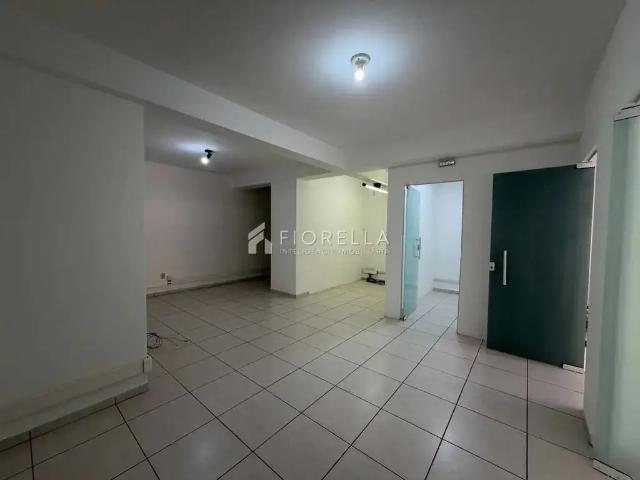 Conj. Comercial / Sala para Locação em São José/SC Kobrasol