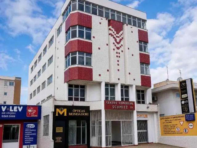 Conj. Comercial / Sala para Locação em São José/SC Kobrasol
