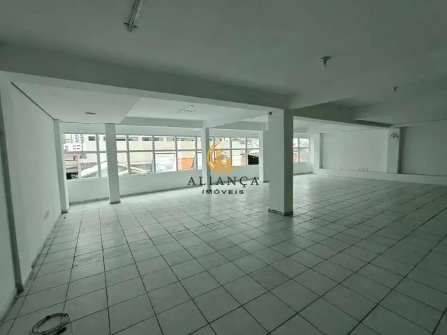 Conj. Comercial / Sala para Locação em São José/SC Kobrasol