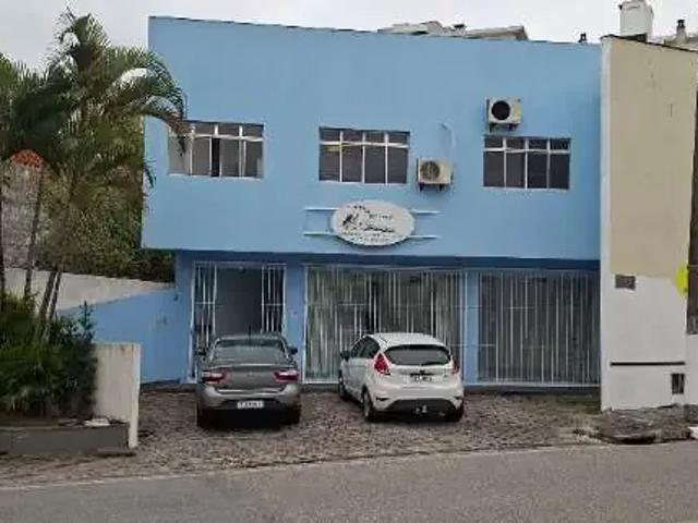 Conj. Comercial / Sala para Locação em São José/SC Kobrasol