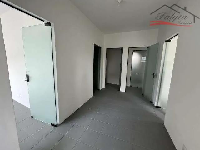 Conj. Comercial / Sala para Locação em São José/SC Ipiranga