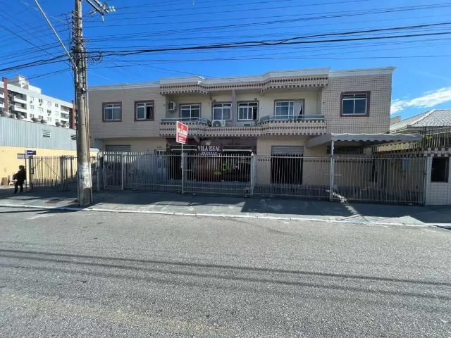 Conj. Comercial / Sala para Locação em São José/SC Ipiranga