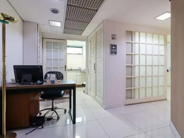 Conj. Comercial / Sala para Locação em São Paulo/SP Moema