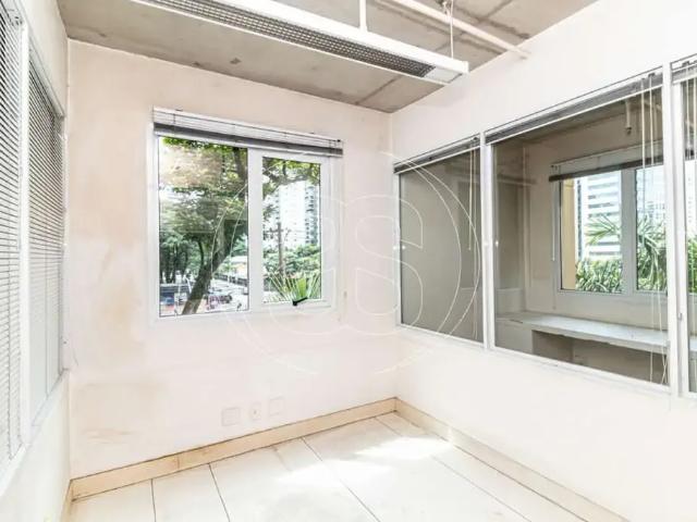 Conj. Comercial / Sala para Locação em São Paulo/SP Moema