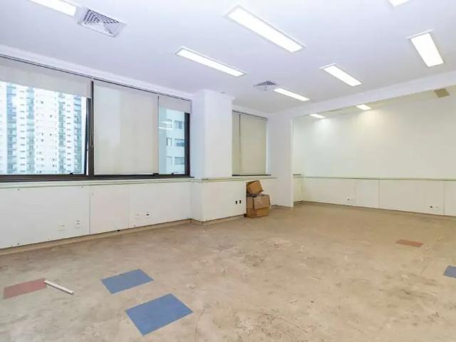 Conj. Comercial / Sala para Locação em São Paulo/SP Moema