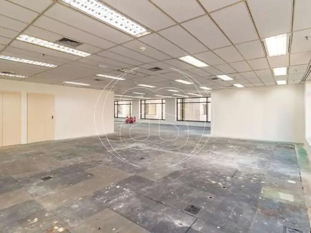 Conj. Comercial / Sala para Locação em São Paulo/SP Moema