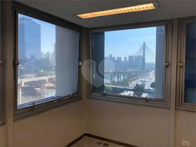 Conj. Comercial / Sala para Locação em São Paulo/SP Morumbi