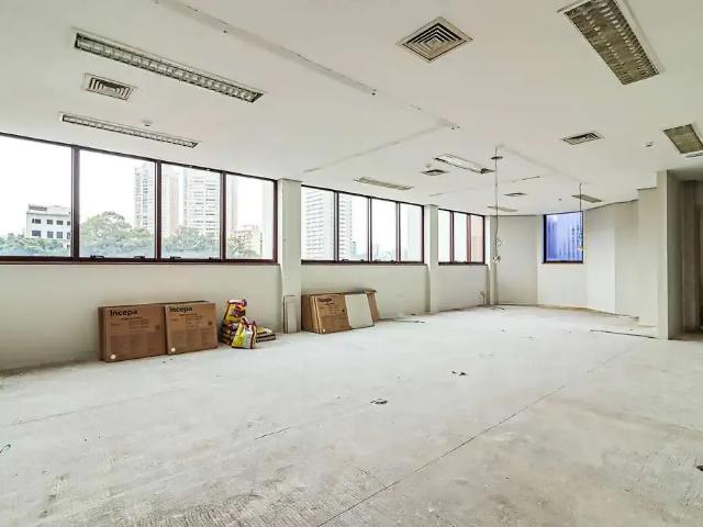 Conj. Comercial / Sala para Locação em São Paulo/SP Morumbi