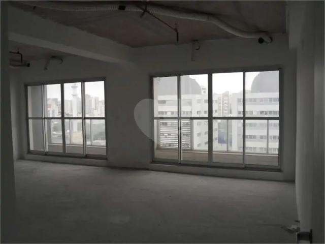 Conj. Comercial / Sala para Locação em São Paulo/SP Barra Funda