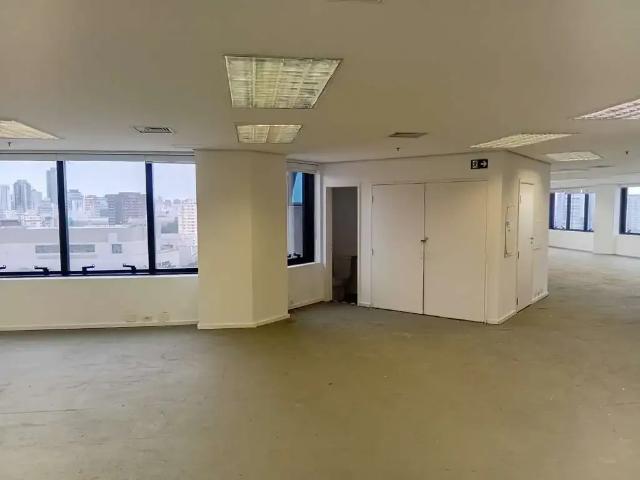Conj. Comercial / Sala para Locação em São Paulo/SP Barra Funda