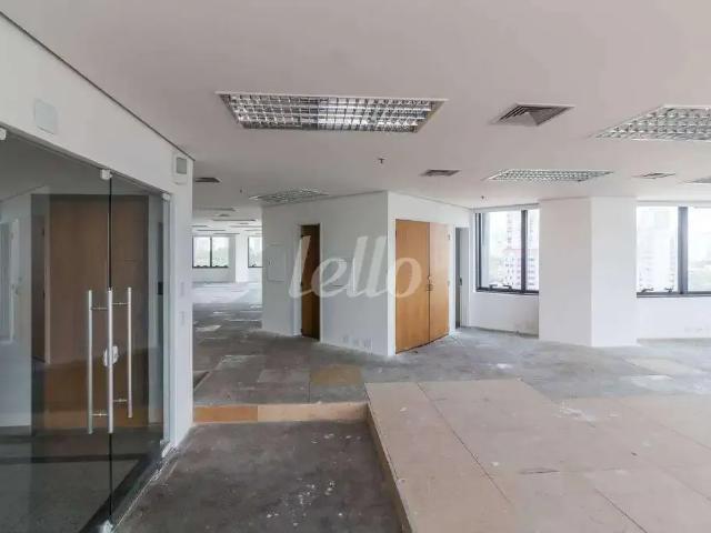 Conj. Comercial / Sala para Locação em São Paulo/SP Barra Funda