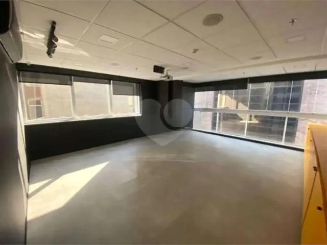 Conj. Comercial / Sala para Locação em São Paulo/SP Consolação