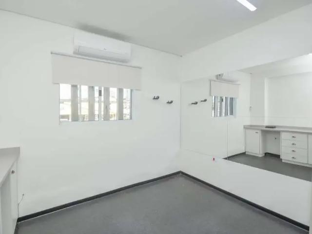 Conj. Comercial / Sala para Locação em São Paulo/SP Canindé