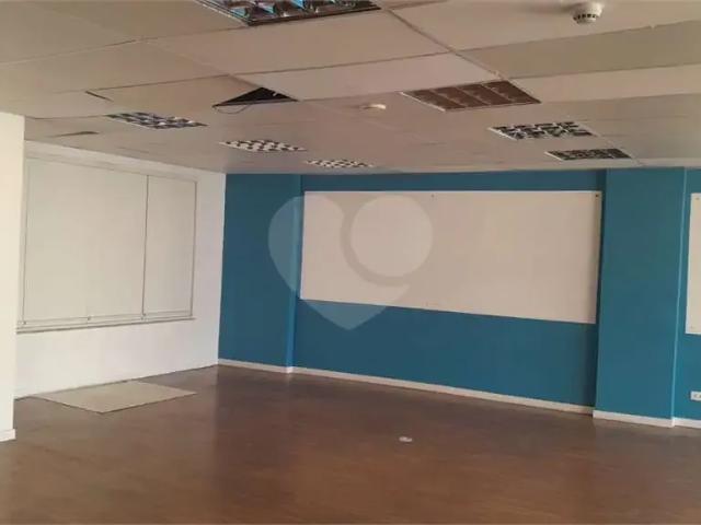 Conj. Comercial / Sala para Locação em São Paulo/SP Centro