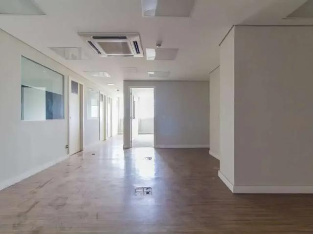 Conj. Comercial / Sala para Locação em São Paulo/SP Centro