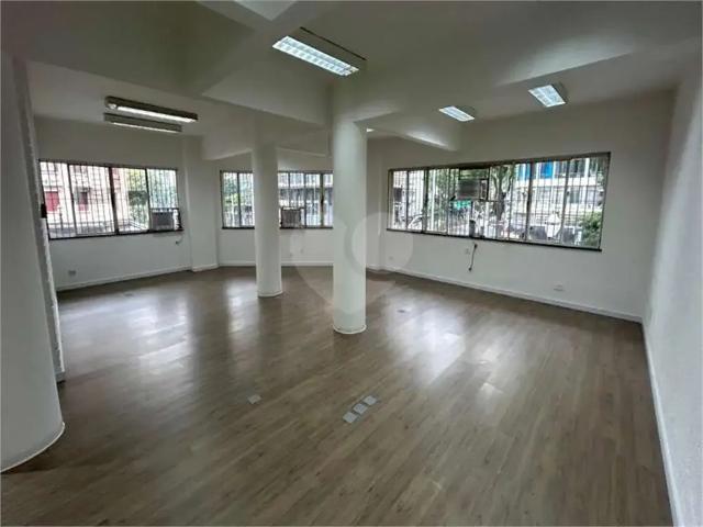 Conj. Comercial / Sala para Locação em São Paulo/SP Centro
