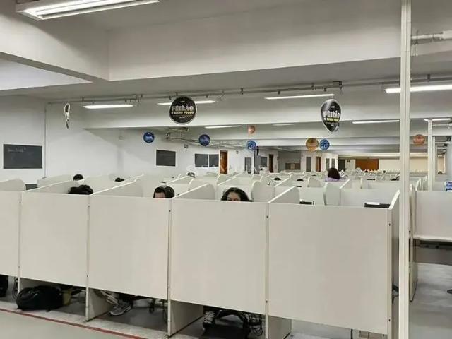 Conj. Comercial / Sala para Locação em São Paulo/SP Centro