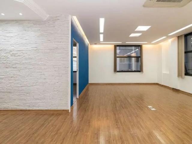 Conj. Comercial / Sala para Locação em São Paulo/SP Consolação