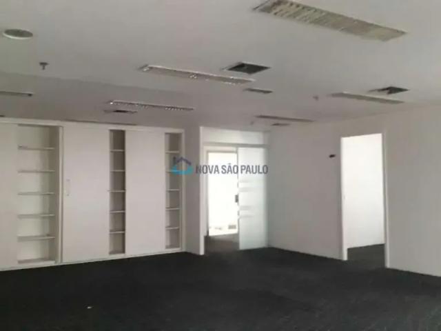Conj. Comercial / Sala para Locação em São Paulo/SP Consolação