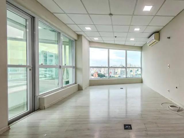Conj. Comercial / Sala para Locação em São Paulo/SP Consolação