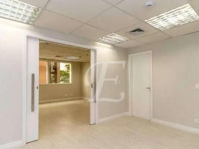 Conj. Comercial / Sala para Locação em São Paulo/SP Consolação