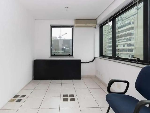Conj. Comercial / Sala para Locação em São Paulo/SP Consolação
